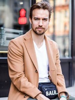 Пётр Романов – биография актера, фото, личная жизнь, жена, рост и вес ...