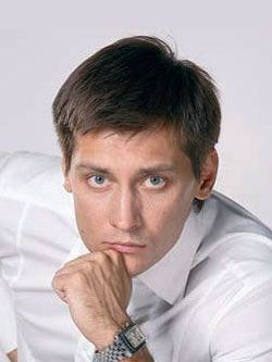 Дмитрий Гудков – политик, биография, фото, личная жизнь, жена и дети ...